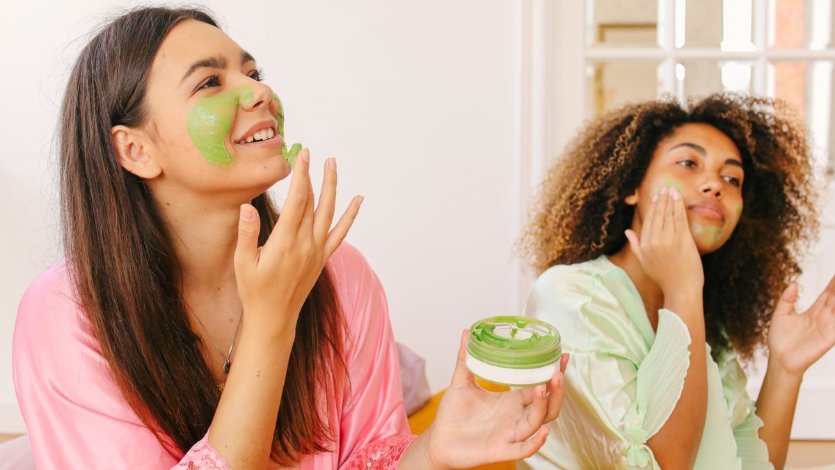 Monsoon Skincare Tips: Protecting Your Skin From Breakouts | Expert ... Monsoon Skincare Tips: Protecting Your Skin From Breakouts | Expert ...
