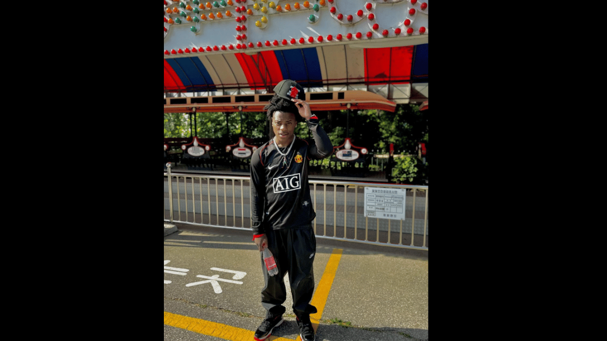 YouTuber IShowSpeed Gets Chased By Pitbull After He Barks At Dog ...