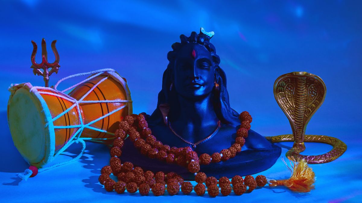 Sawan 2024: 7 Things You Must NEVER Offer To Lord Shiva To Avoid Misfortune