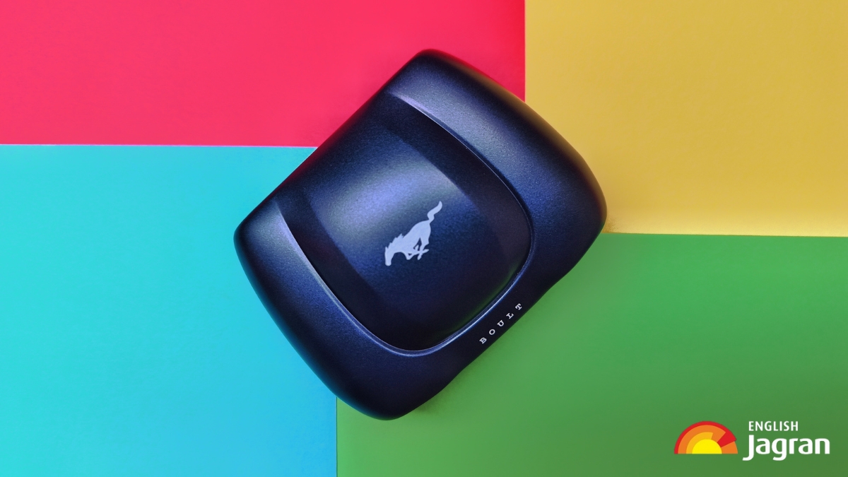 Boult Mustang Torq Review: Heavy Driver Looks With Foot-Revving Sound ...