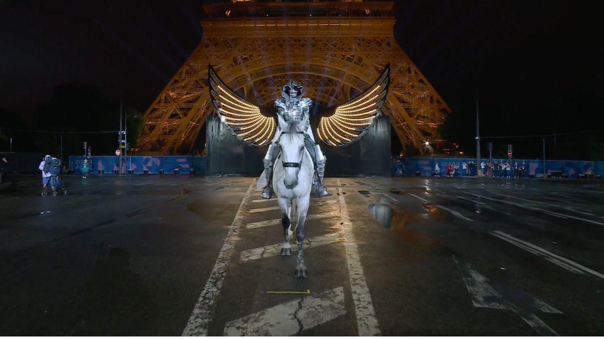 Paris Olympics 2024: Mysterious Masked Torchbearer Leaves Audience ...