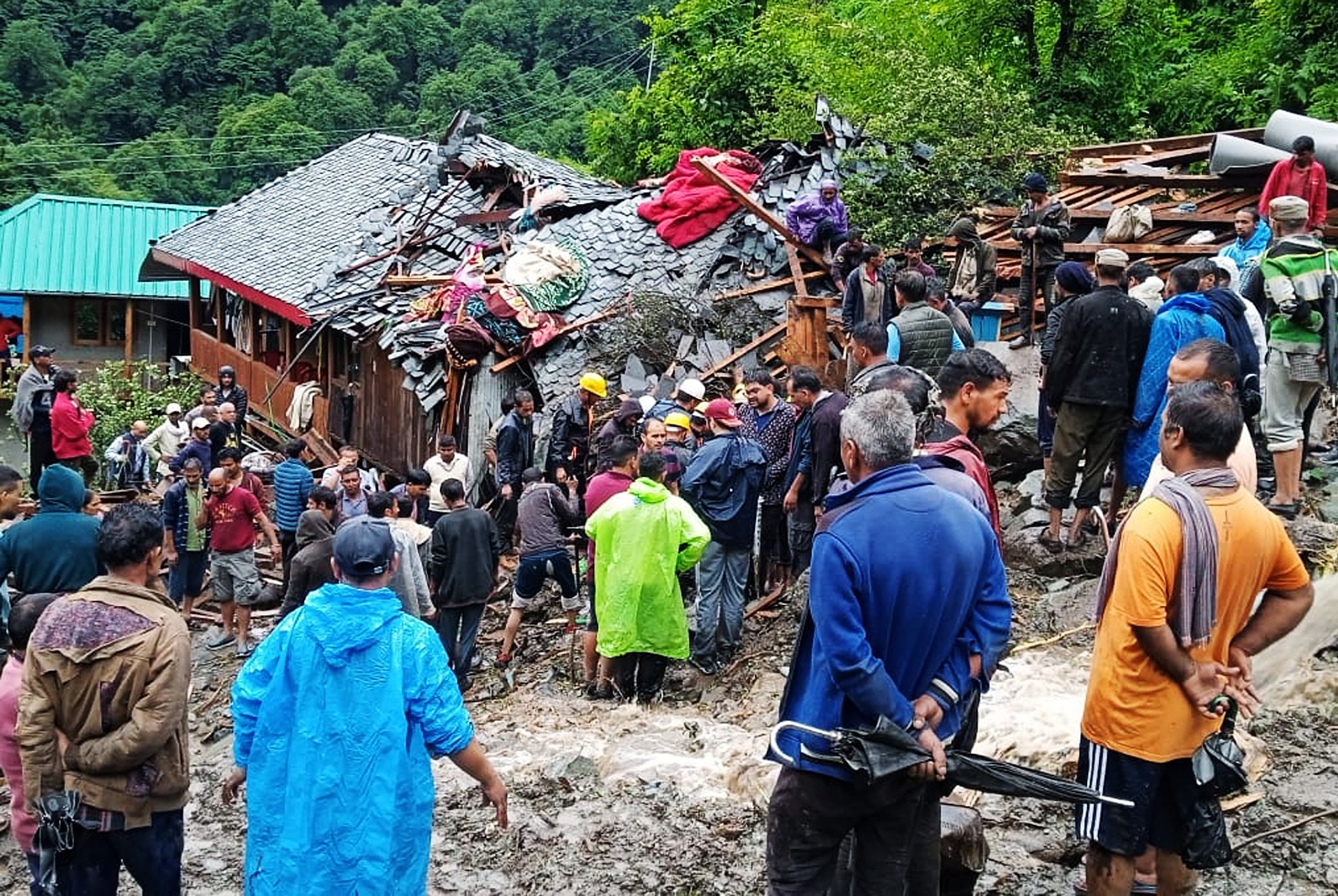 Himachal Rain: At Least 5 Dead And 50 Missing After Cloudburst In State, All Schools Closed In ...