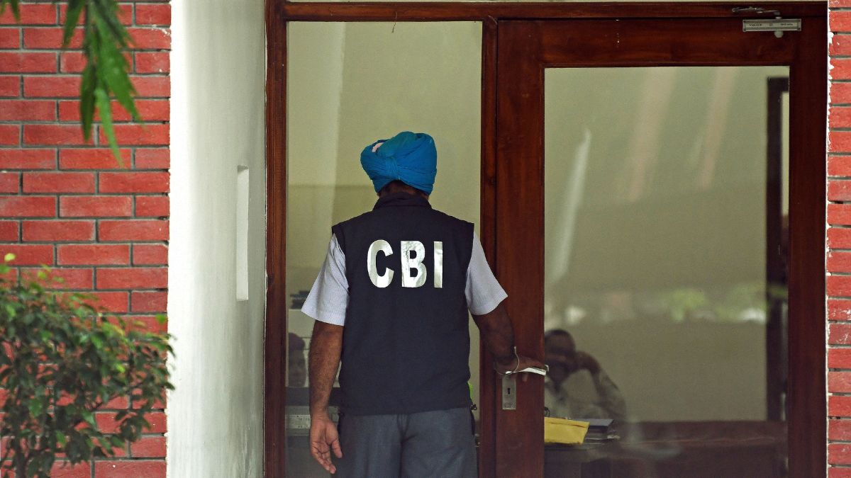 CBI Files FIR After Racket Making Aadhaar Cards Forged With Toe Prints, School Kids' Retina ...