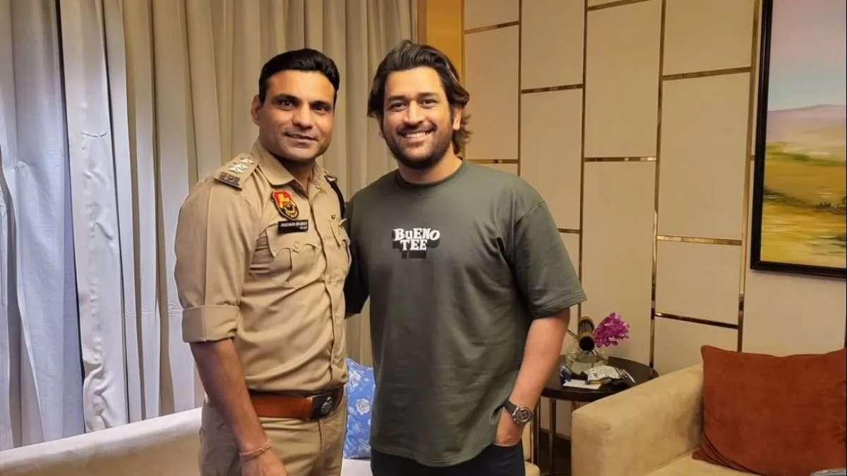 MS Dhoni Reunites With 2007 T20 World Cup Final Hero After 12 Years ...