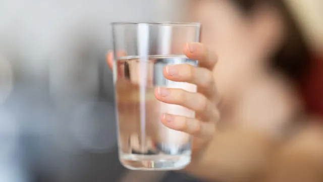 What Happens When You Drink Too Much Water? Never Ignore These 5 Signs ...