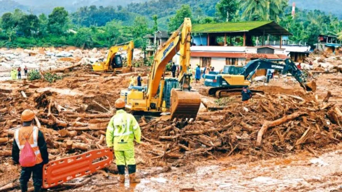 Wayanad Landslides: CM Vijayan Says 17 Families Wiped Out, 119 Missing; Kerala Govt Bans Tourism ...