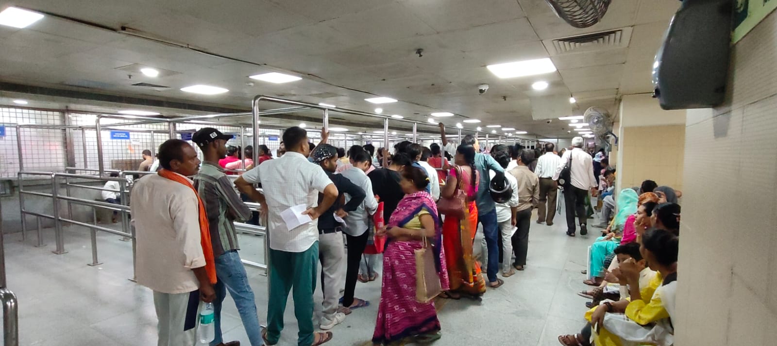 RG Kar Rape-Murder Case: Long Queues Outside Hospitals As OPD Services Resume Across Country ...