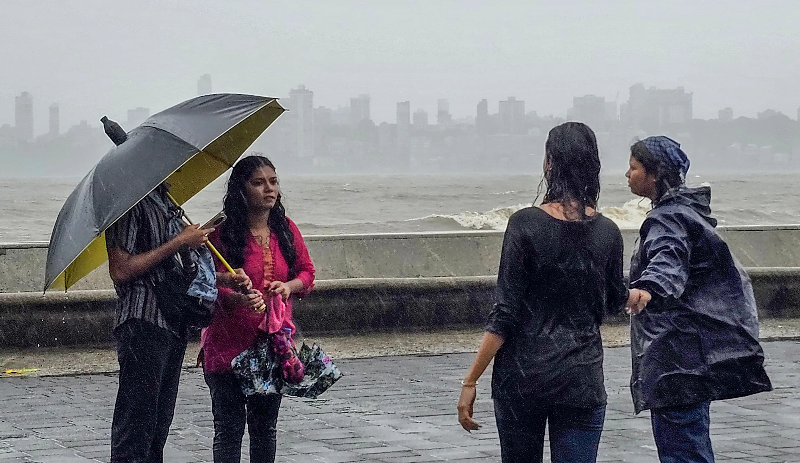 Mumbai Likely To See Heavy Rain For Next 48 Hours, IMD Issues Orange ...