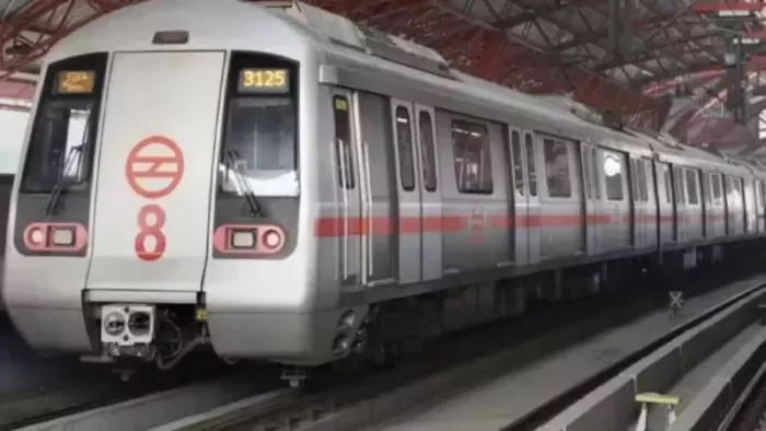 Delhi Metro News: Ticket Counter Operator Scams Passengers At THIS ...