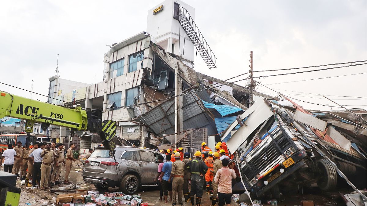 Lucknow Building Collapse: Death Toll Mounts To Eight As Rescuers ...