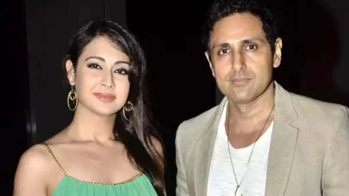 Bollywood Actor Parvin Dabas In ICU After Car Accident In Mumbai, Wife ...
