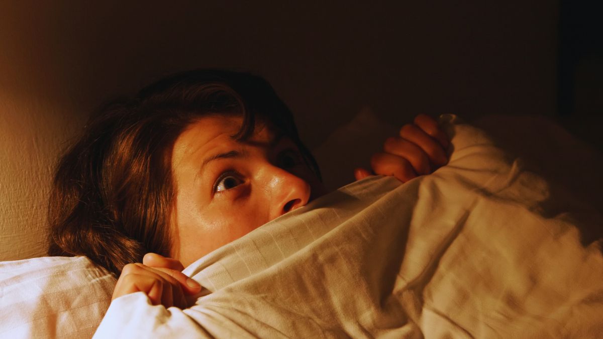 7 Things To Keep Under Your Pillow To Get Rid Of Nightmares According ...
