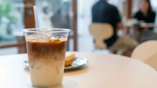 Delhi: Cockroach Found In Iced Latte At L'Opéra Khan Market, Customer ...