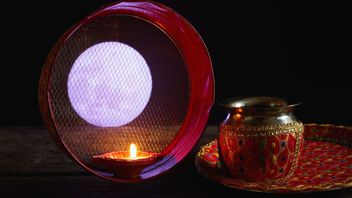 Karwa Chauth 2024 Vrat Katha: Karva Mata Ki Katha For Karwa Chauth Vrat ... Karwa Chauth 2024 Vrat Katha: Karva Mata Ki Katha For Karwa Chauth Vrat ...