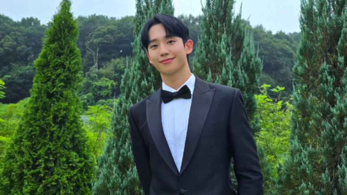 Snowdrop Star Jung Hae In Shares Love For Bollywood; Says He Loved ...