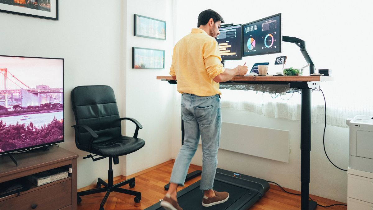 5 Smart Strategies To Walk 10,000 Steps Regularly With 9 To 5 Desk Job