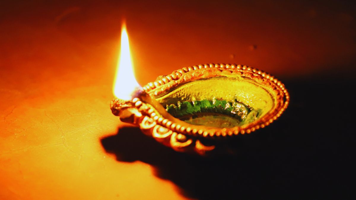 Yam Deepak 2024: Rules You MUST Follow While Lighting Yam Ka Diya To ...