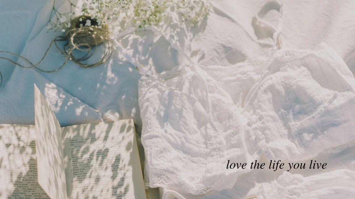 Top 20 Cheer-Up Quotes To Boost Mood, Happiness And Self-Esteem