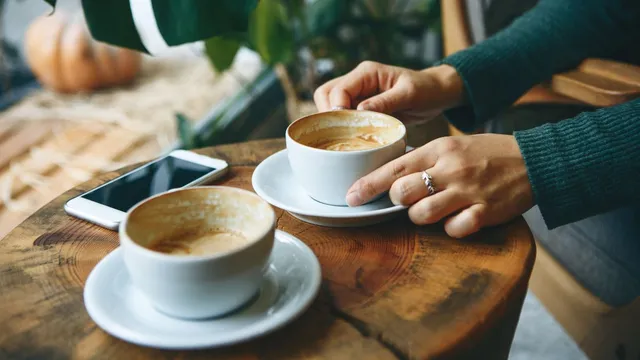 Can Excessive Coffee Consumption Harm Your Kidneys? Health Dangers Of ...