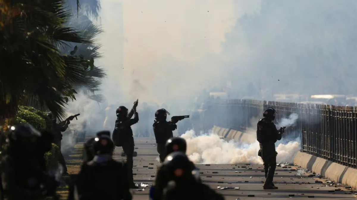 Pakistan: Six Killed After Clash Between Security Forces, Imran Khan ...