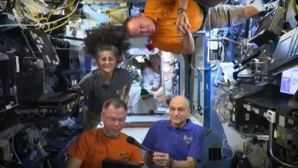 Sunita Williams Sends Thanksgiving Greetings From Space, Shares ...