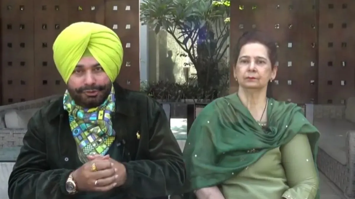 Navjot Singh Sidhu, Wife Get Rs 850 Cr Notice For Claims On Treating Cancer With Special Diet