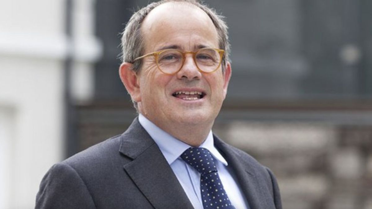 Buckingham University Vice-Chancellor Suspended After Alleged Sexual ...