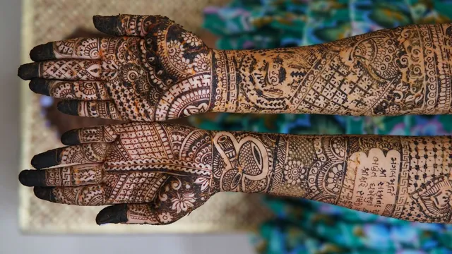 Bridal Mehndi Designs: Stunning Full-Hand Henna Designs Every Bride ...