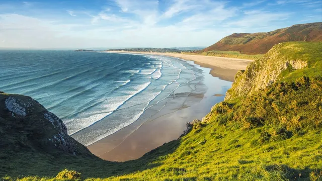 Uppada Beach Gold Rush: Cyclone Nivar Unleashes Treasure Hunt Along ...