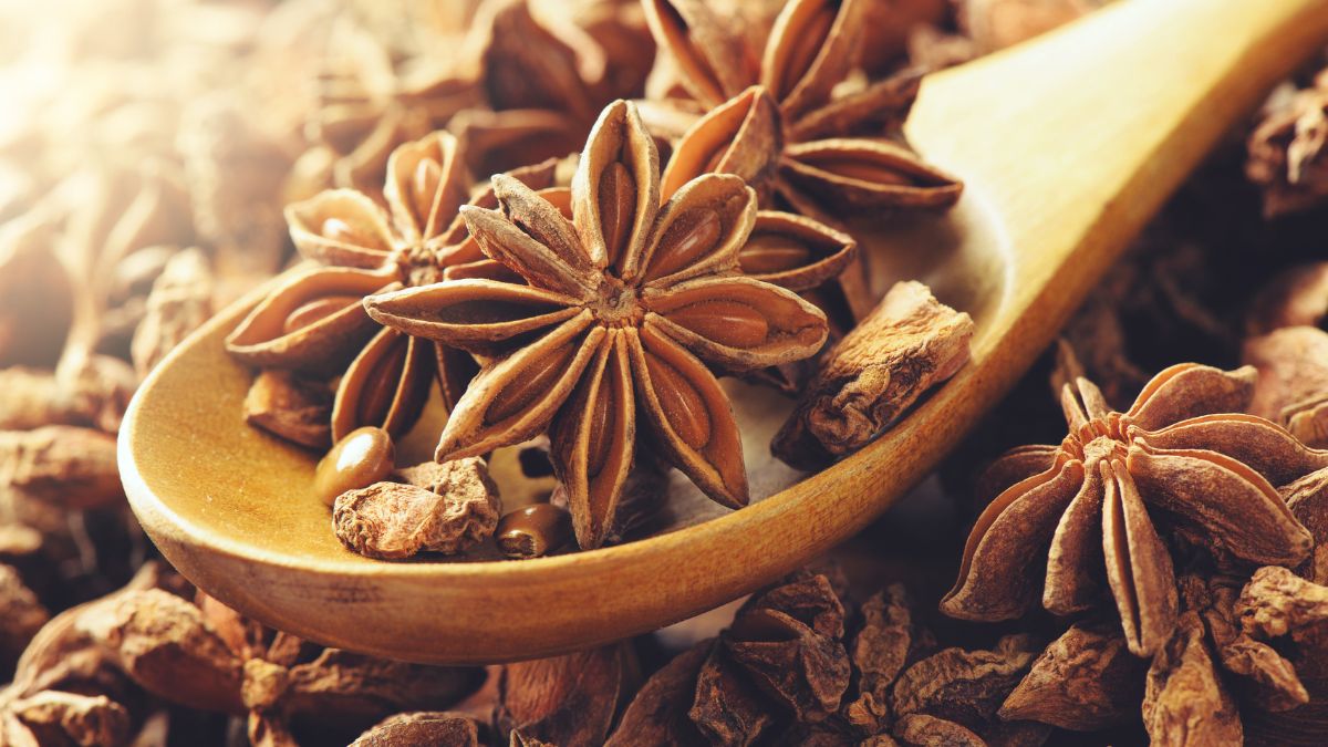 5 Lesser-Known Benefits Of Drinking Star Anise Water Everyday