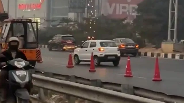 Gurugram: Welding Sparks Fall On Moving Vehicles On National Highway, Netizens React | WATCH