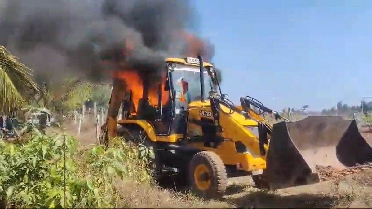 VIDEO: Man Set Administration JCB On Fire Near Bengaluru During Action ...