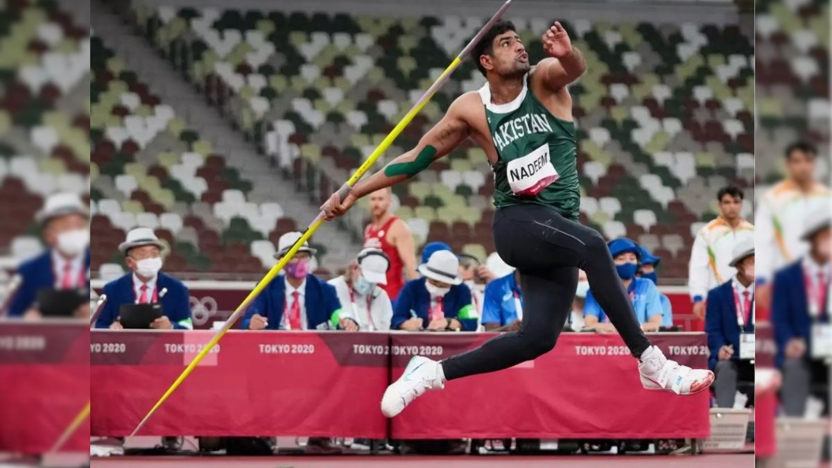 Pakistan's Arshad Nadeem To Undergo Knee Surgery In UK To Be Fit For ... Pakistan's Arshad Nadeem To Undergo Knee Surgery In UK To Be Fit For ...