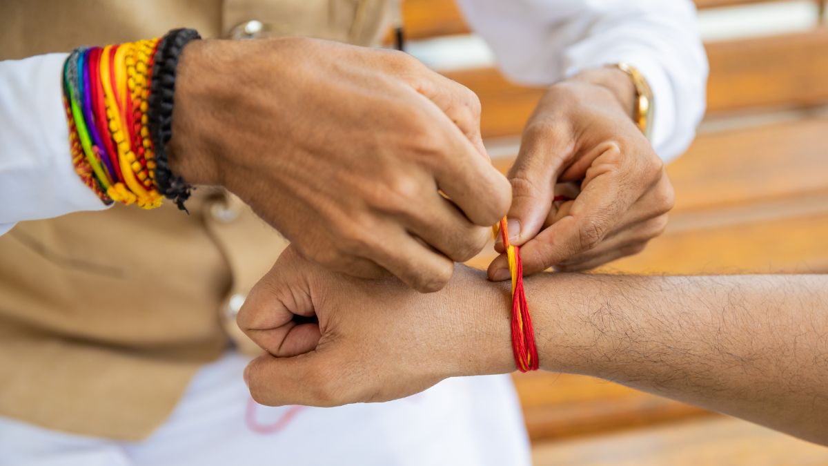 Mauli To Kala Dhaga: What Is The Significance of Tying Threads In ...