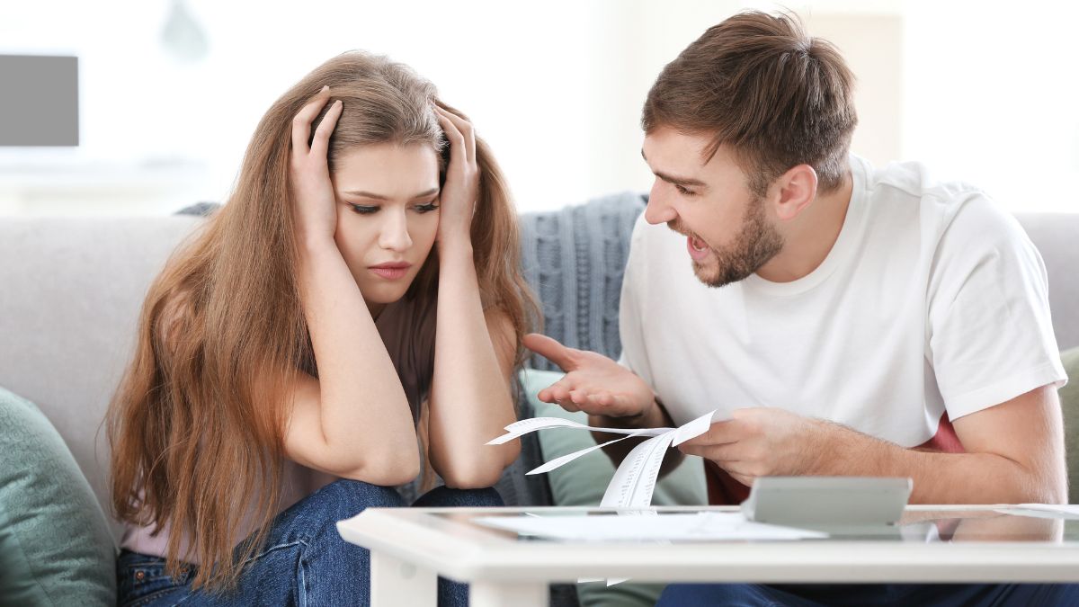 5 Effective Vastu Tips To Stop Arguments And Fights Between Couples