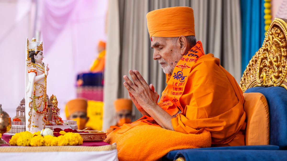 Ram Mandir Inauguration Lights Up BAPS Temples Globally; Pran ...