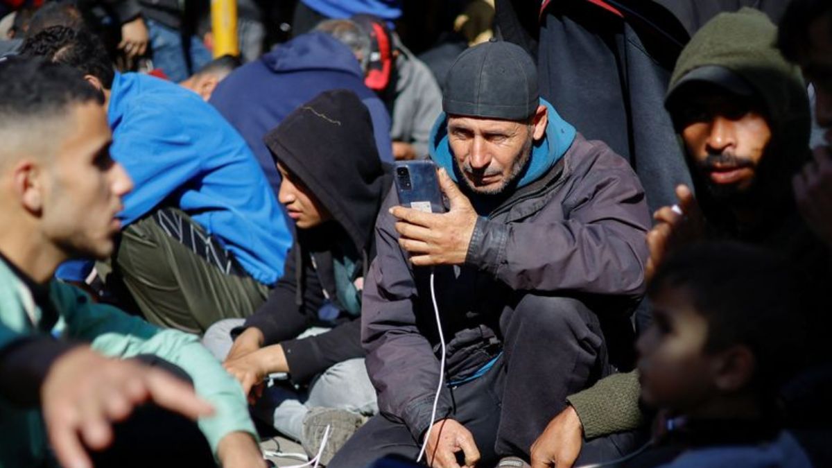 'No Place': Charging Phone Becomes A Task In War-Hit Gaza; How People ...