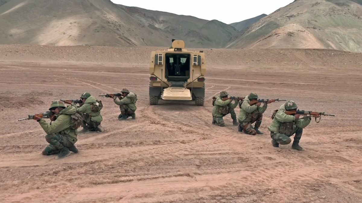 India Deploys 10,000 Additional Troops At China Border, Beijing Says ...