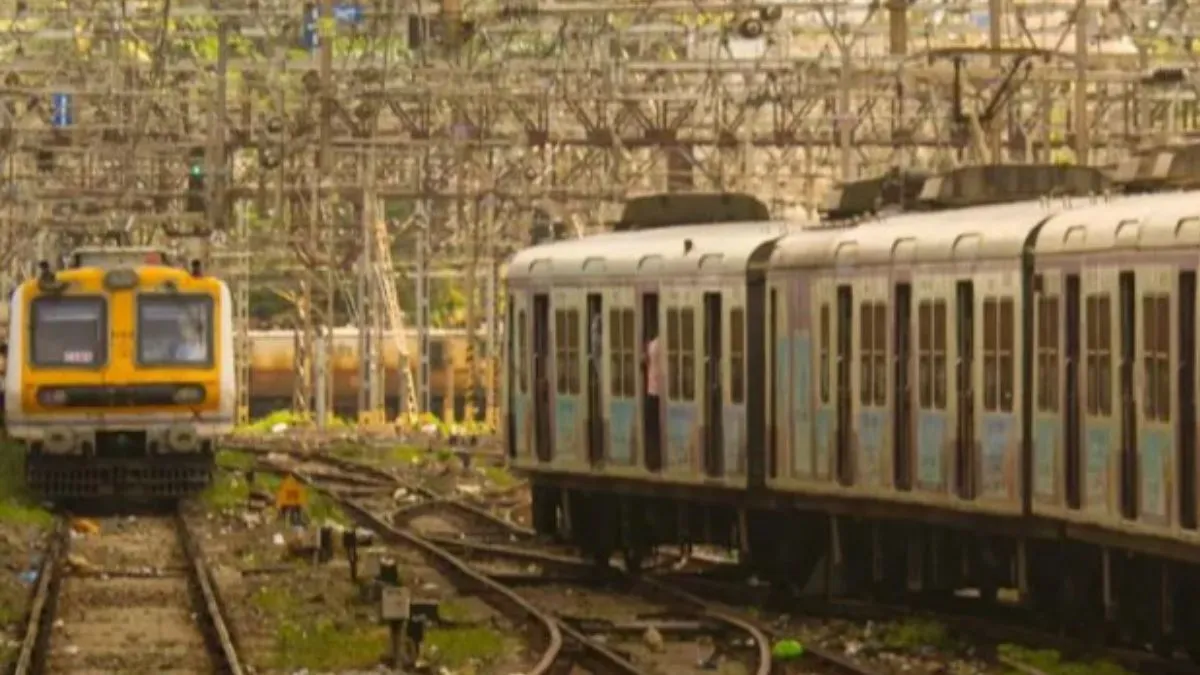 Trains Running Late Today: Check List Of Indian Railways Trains Delayed Amid Dense Fog In North ...