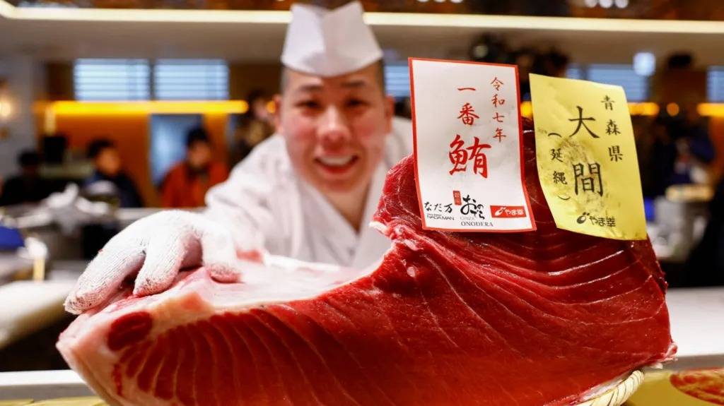 Motorcycle Sized Tuna Sells For USD 1.3 Million At Tokyo Fish Auction ...
