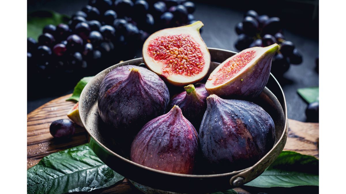5 Incredible Benefits Of Eating Soaked Figs Everyday Before Sleeping