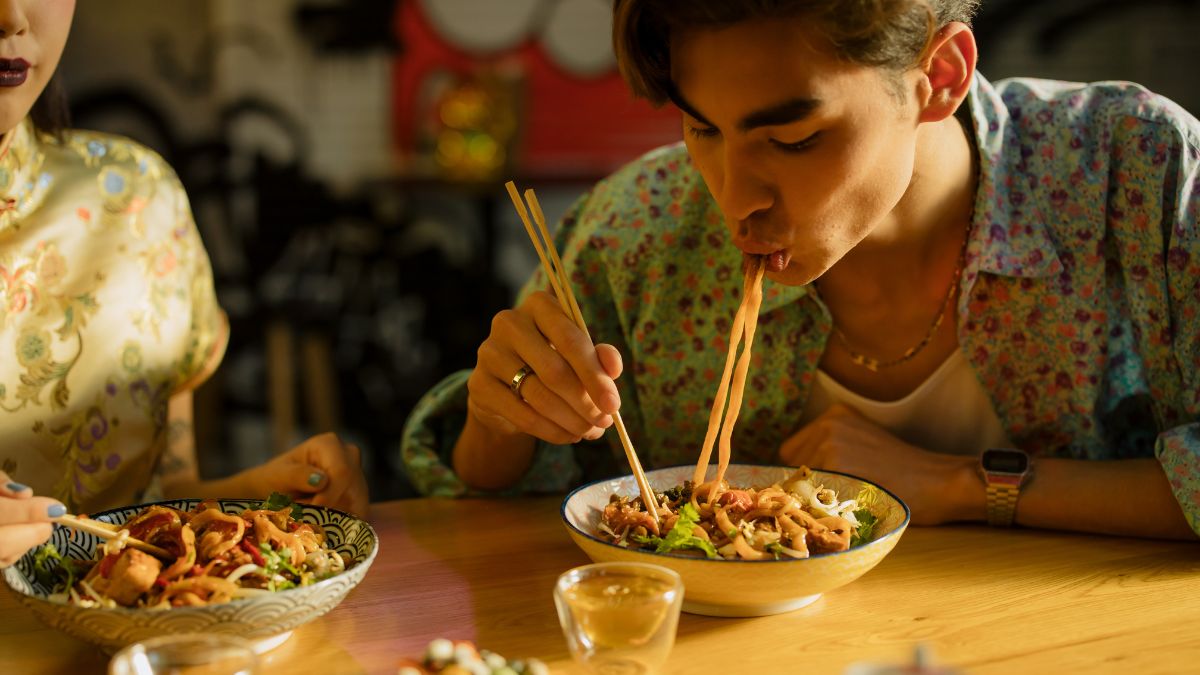 What Happens To Your Body When You Have Your Dinner After 9 PM? Know ...