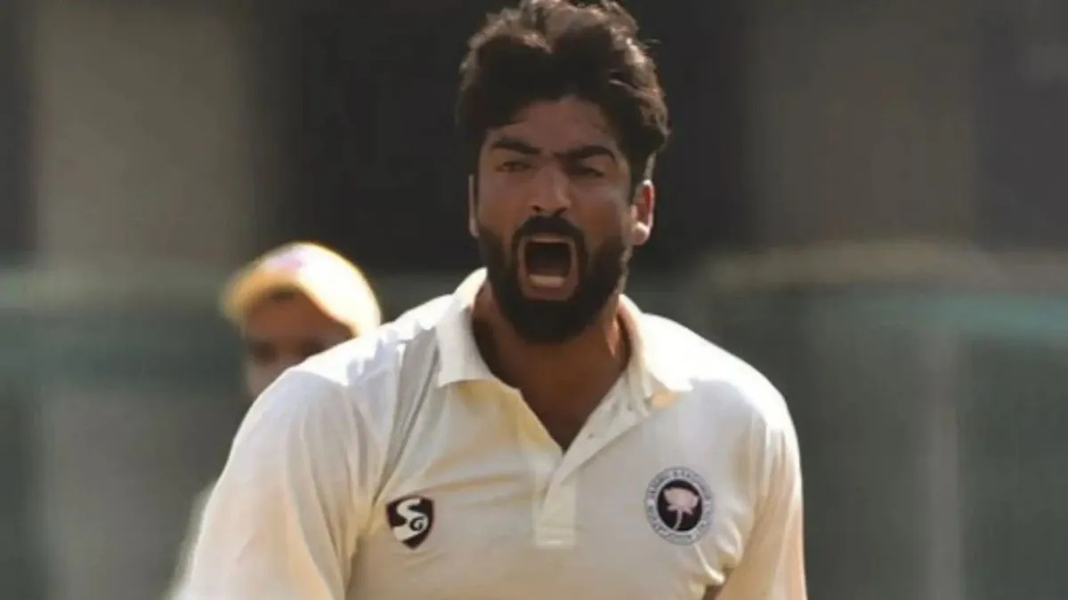 Meet Umar Nazir: The 6'4 J-K Pacer Who Dismissed Rohit, Rahane And Dube ...