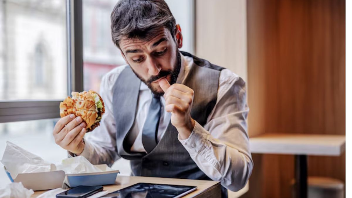 4 Potential Health Risks Of Eating Too Fast You Should Know About