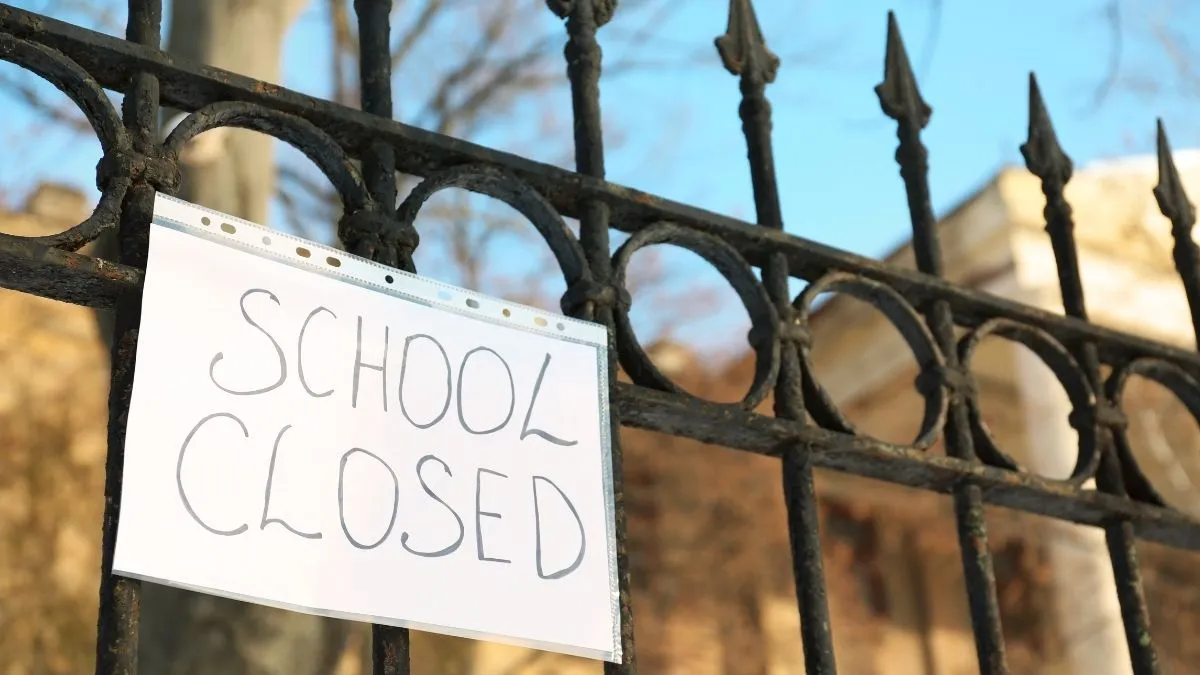 Delhi Schools Closed Tomorrow? Students, Parents Face Dilemma As GRAP 3 ...
