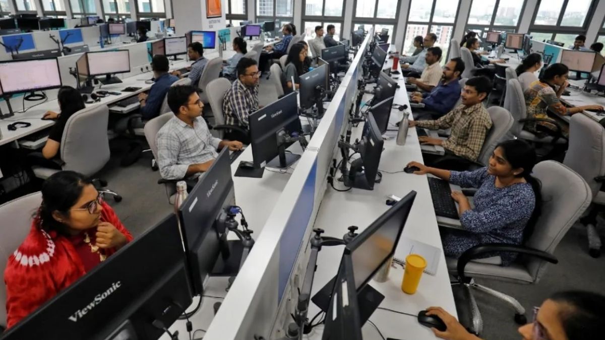 'Unwilling To Work Hard': US Based IIT Alumnus Points Out Lack Of Work ...