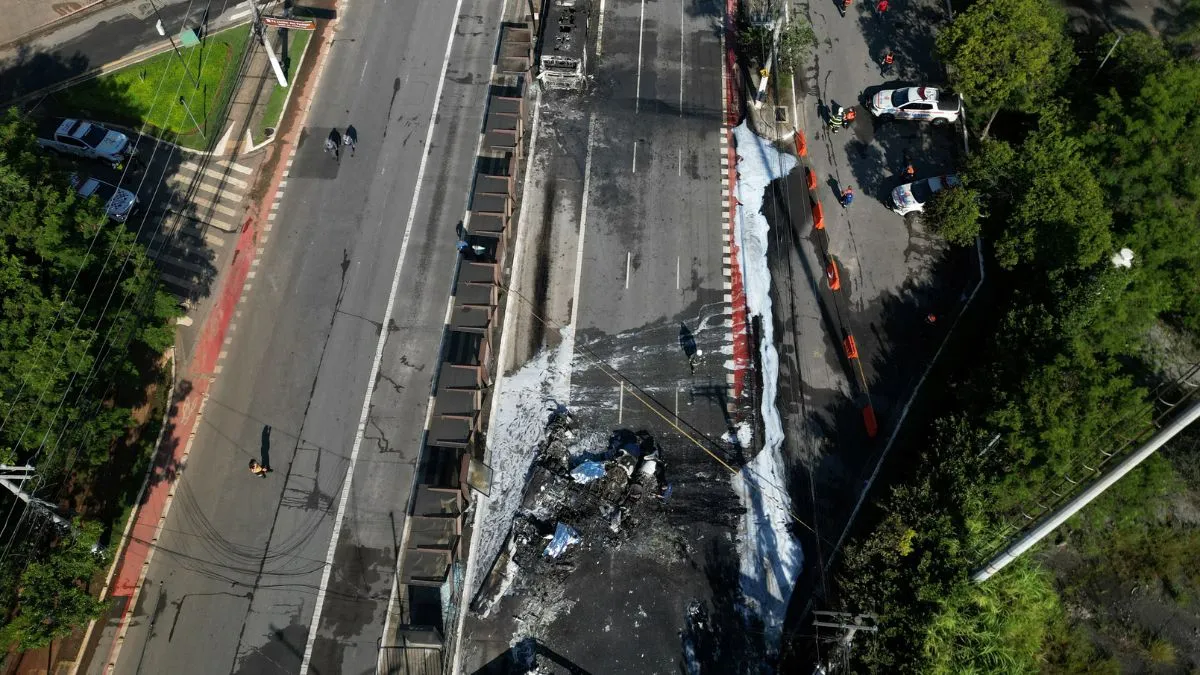 Brazil: Plane Crashes Into Vehicles On Busy Sao Paulo Avenue; Several ...