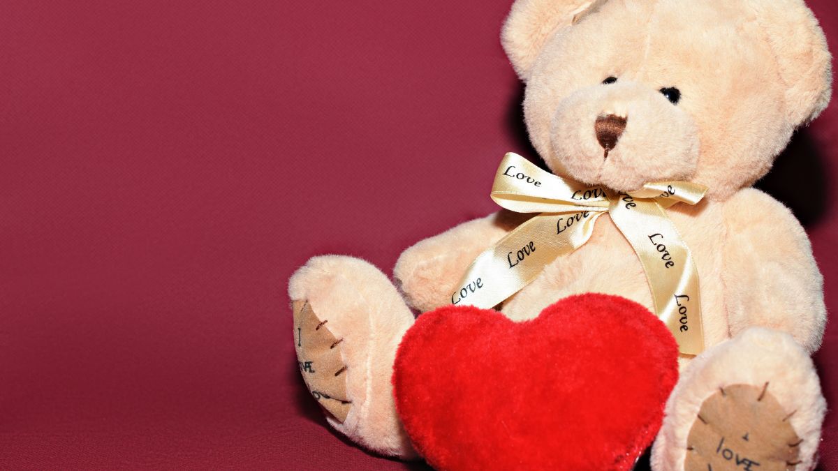 10+ Adorable Teddy Bear Images To Send To Your Girlfriend On February 10