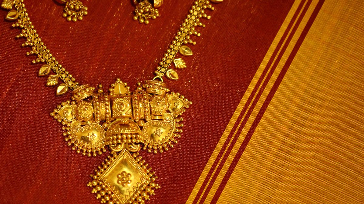 Gold Purity Chart: How To Check Hallmark, Carats And Purity In Gold ...