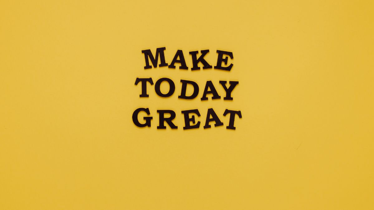 Midweek Blues? Inspiring Quotes From Famous People To Lift Your Mood On ...